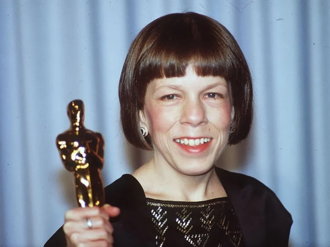 Life of Linda Hunt, Including Her 34-Year Marriage to Wife Karen and ...